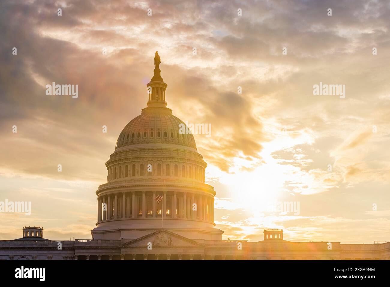 Dramatic dome hi-res stock photography and images - Alamy