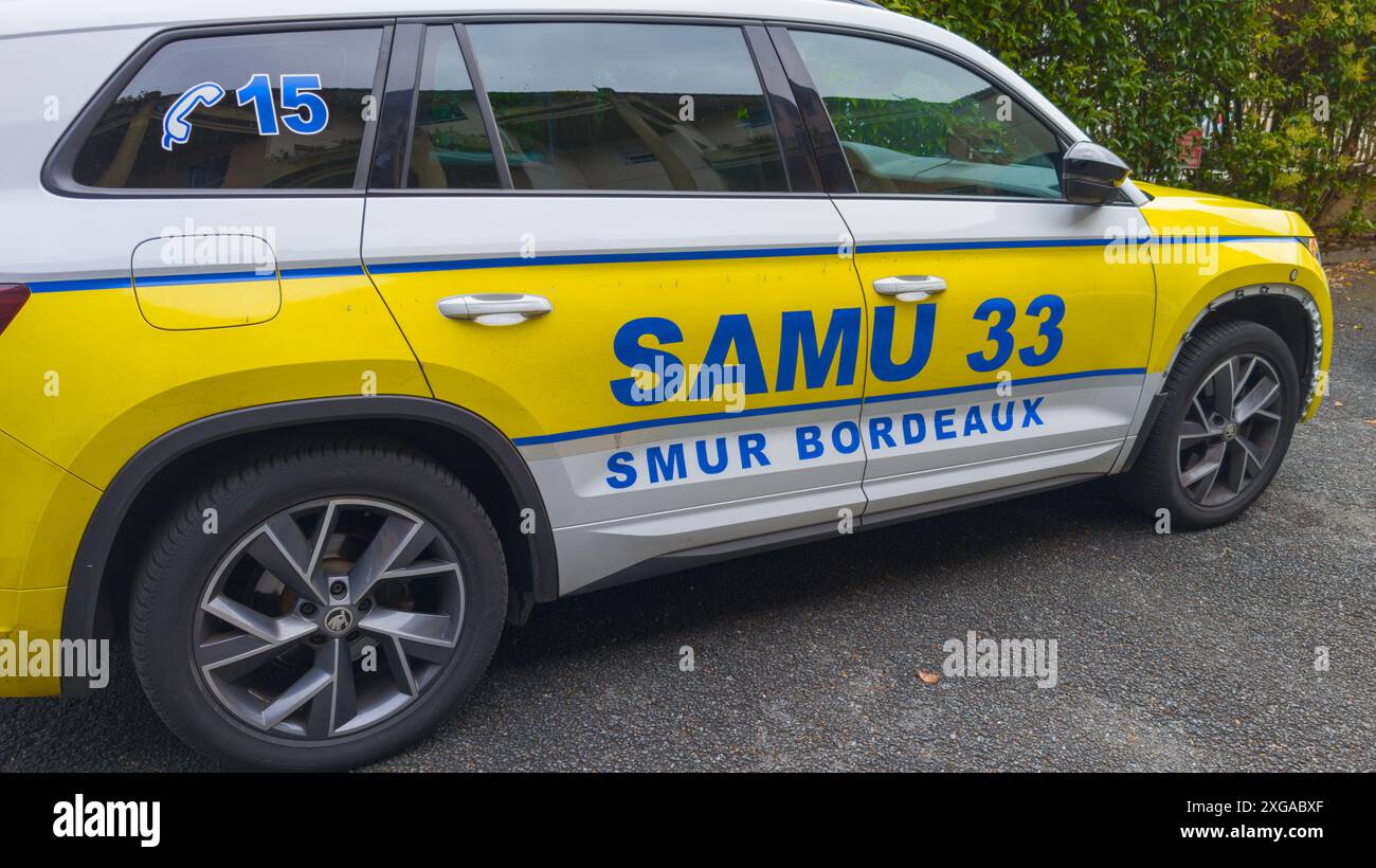 Bordeaux , France - 07 08 2024 : samu 33 smur bordeaux logo text and brand sign front car of ...