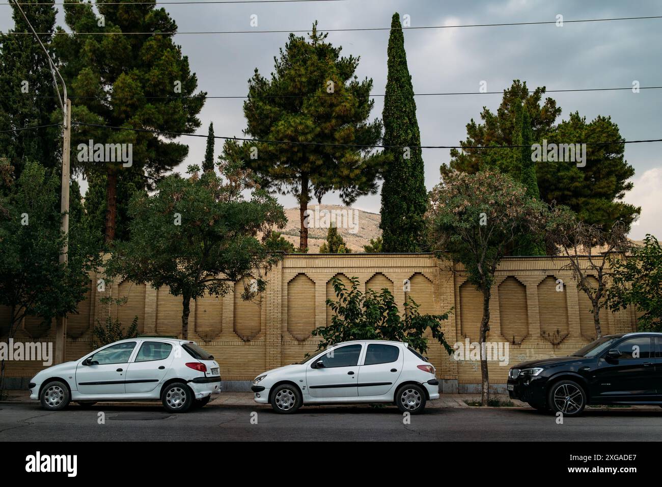 Streets of shiraz hi-res stock photography and images - Alamy