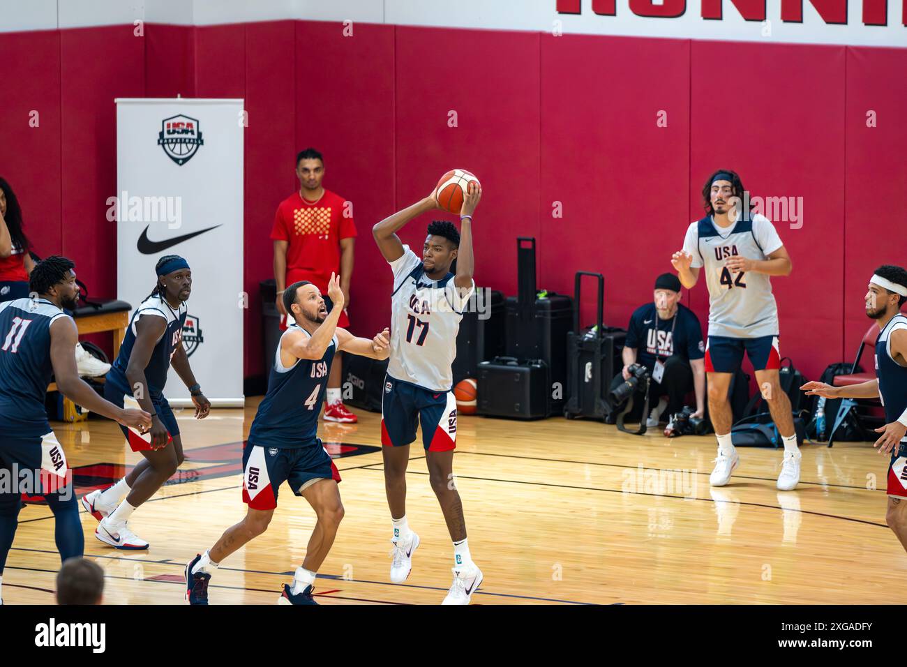 Team usa basketball james hi-res stock photography and images - Alamy