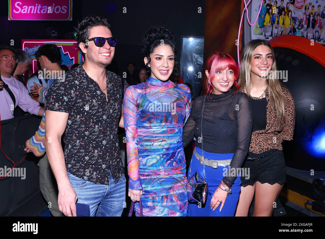 Nueva banda de vida hi-res stock photography and images - Alamy