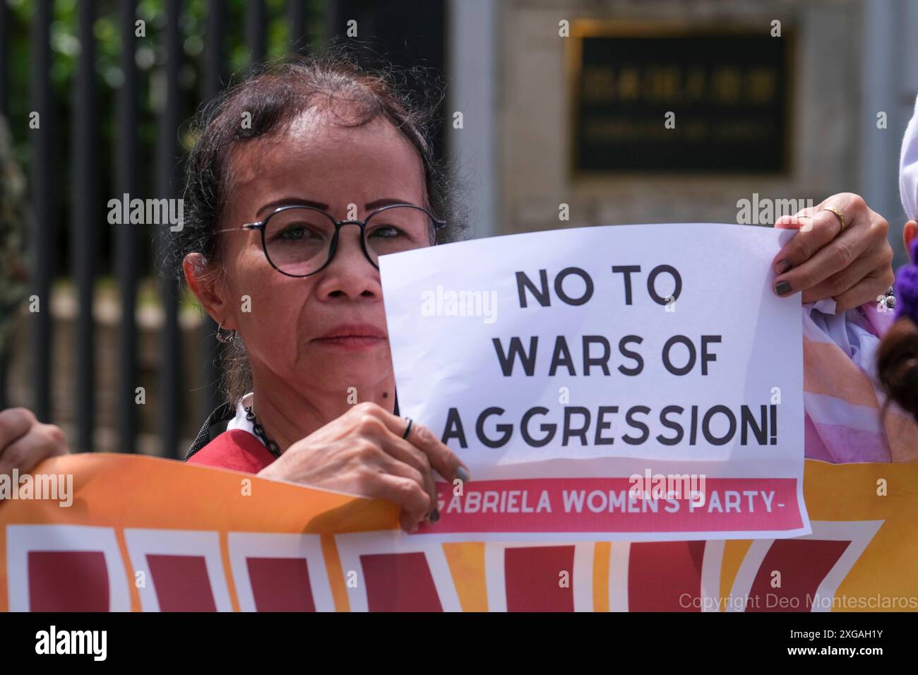 Filipino progressive groups protest in front of the Embassy of Japan in ...