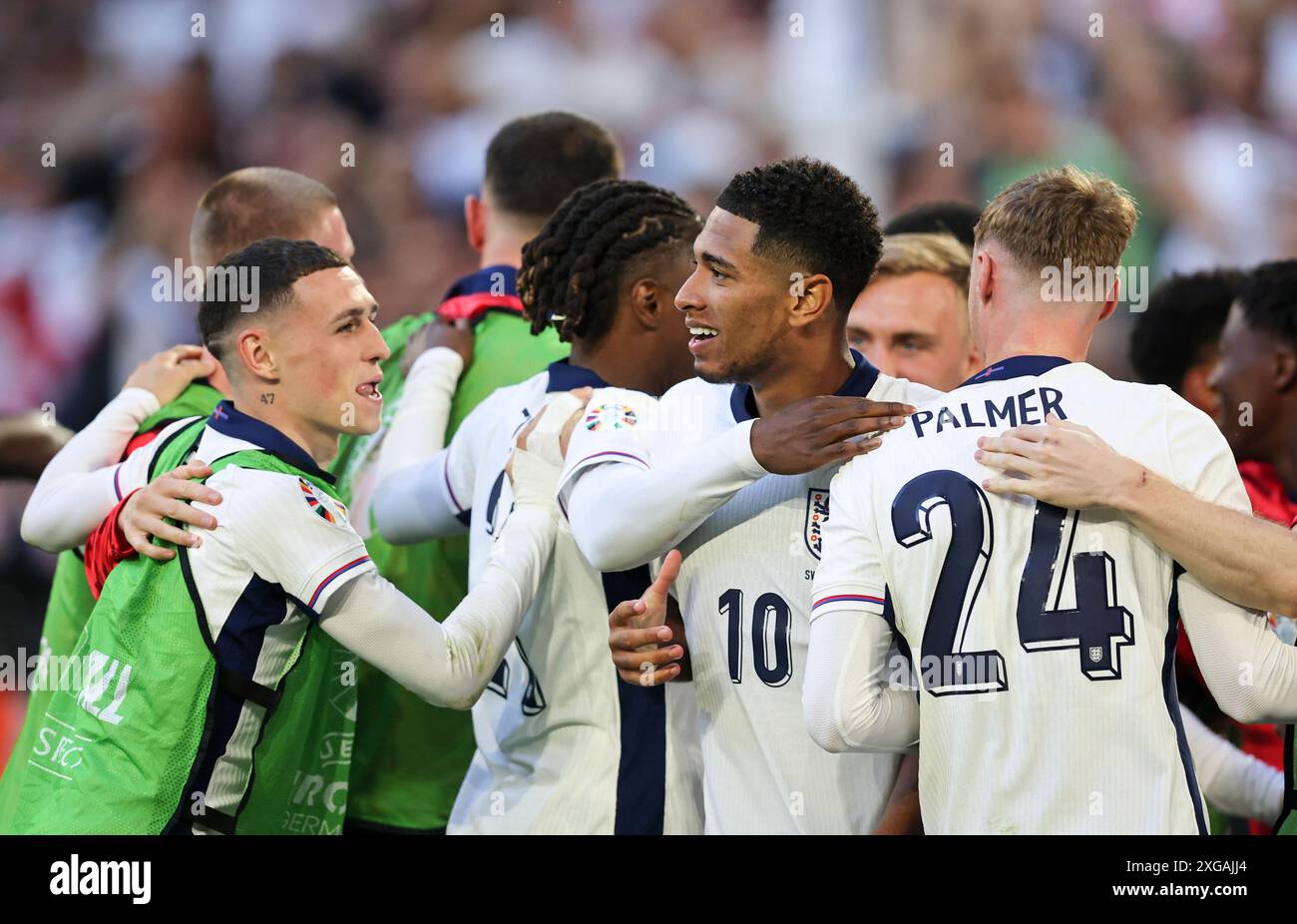 DUSSELDORF, GERMANY - JULY 06: Jude Bellingham of England celebrate ...
