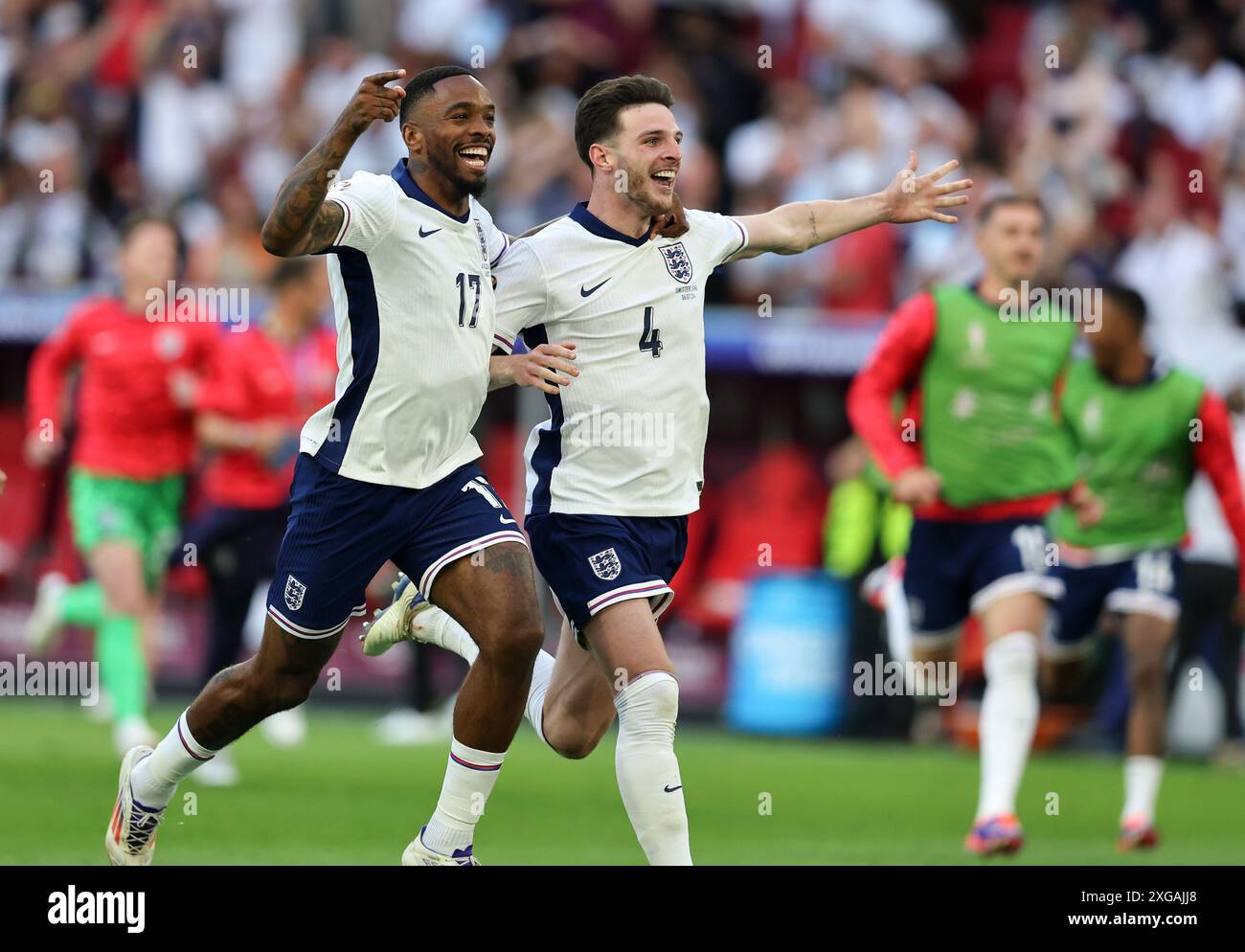 DUSSELDORF, GERMANY - JULY 06: Declan Rice of England Ivan Toney of ...