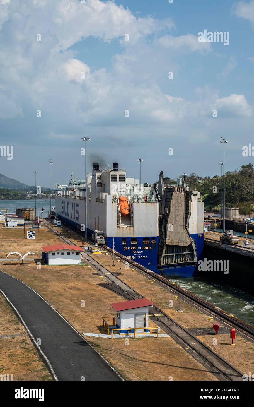South Korean ship entering Pacific Ocean at Miraflores Lock, Panama ...