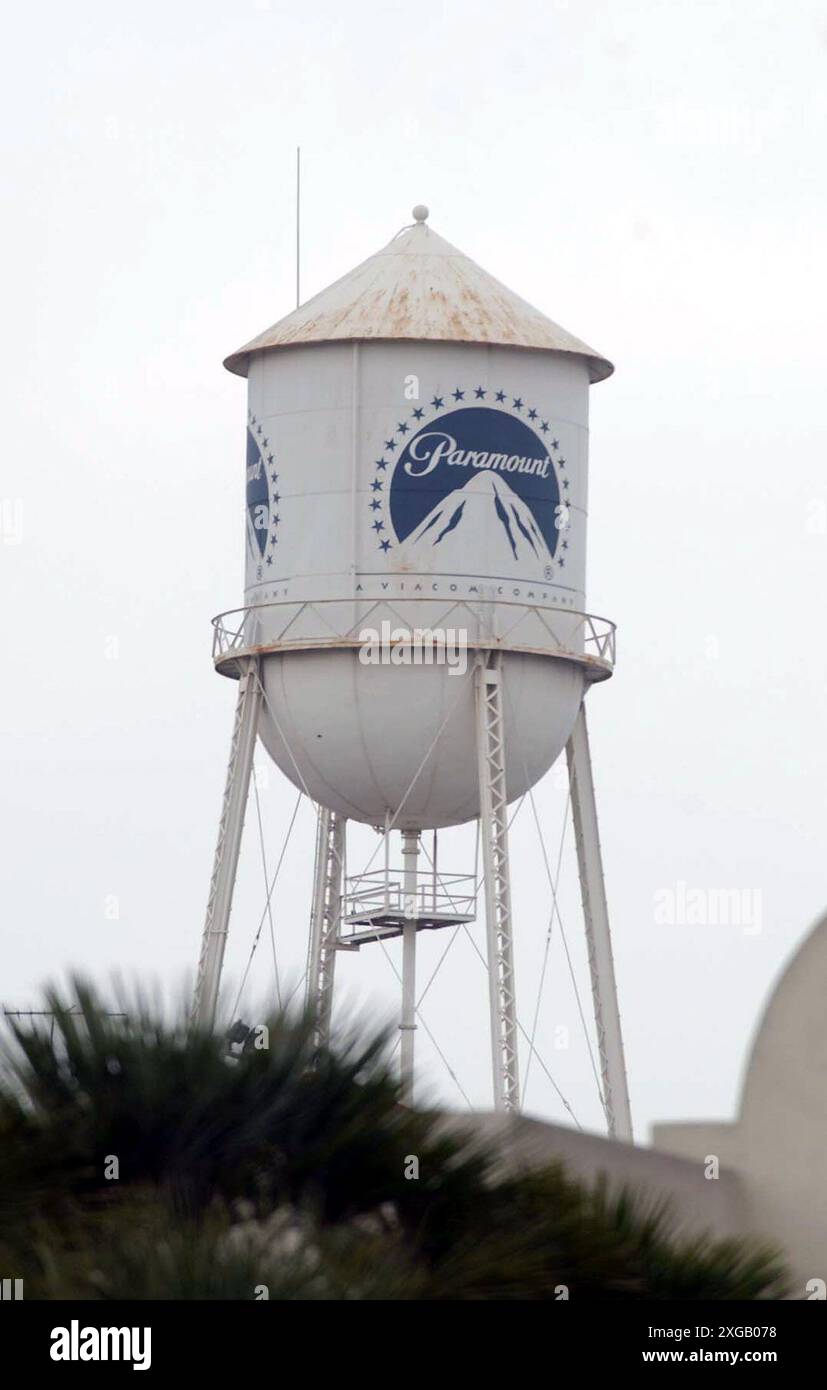 Paramount studios water tower in hollywood hi-res stock photography and ...
