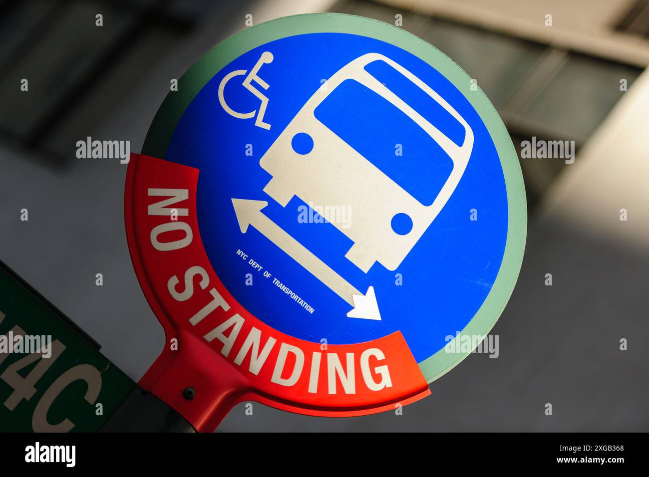 New york city bus stop sign hi-res stock photography and images - Alamy