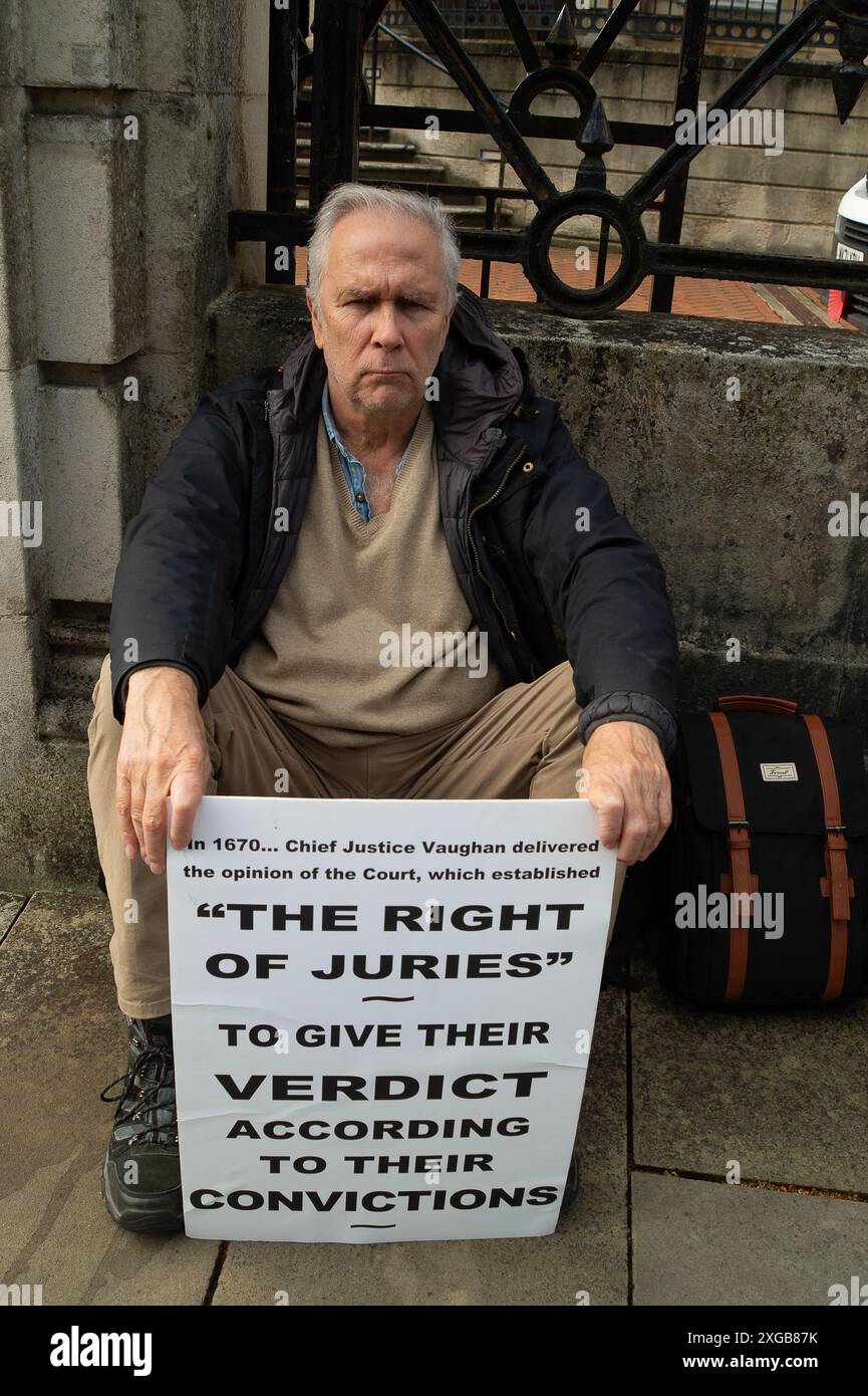 Reading, UK. 8th July, 2024. This morning a group of seven concerned ...