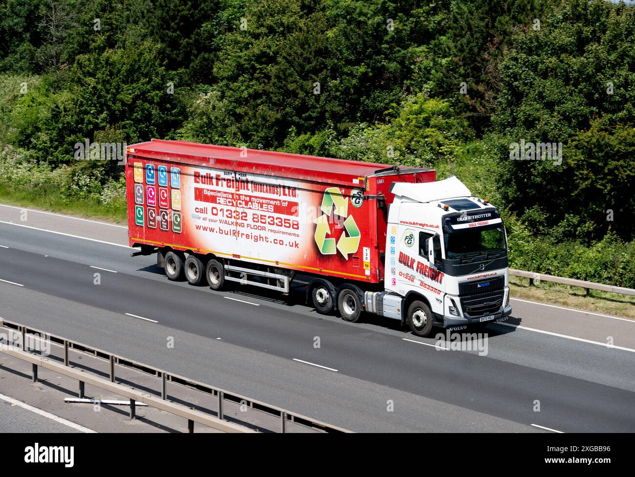 Bulk Freight lorry, M40 motorway, Warwickshire, UK Stock Photo - Alamy