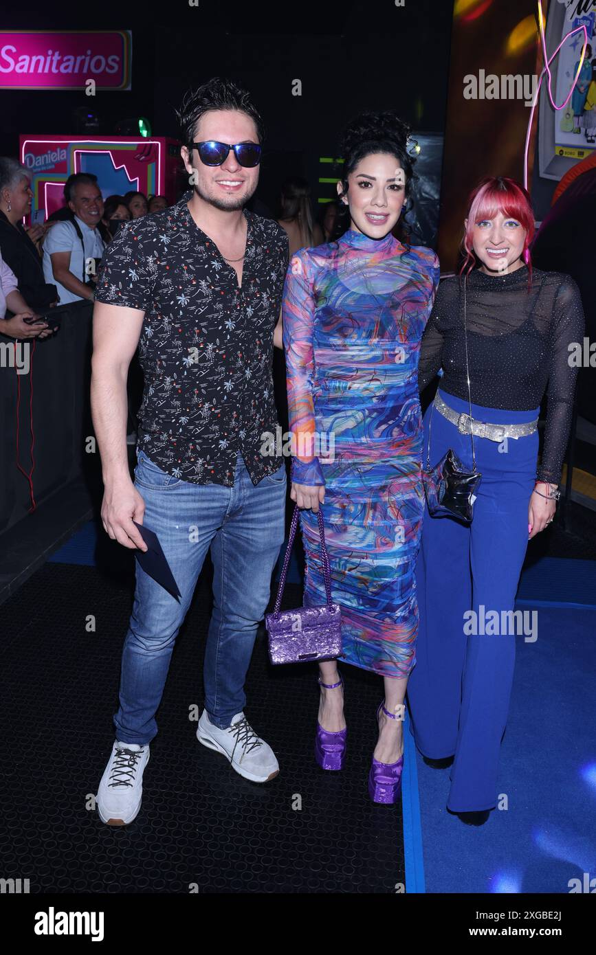 Banda nueva hi-res stock photography and images - Alamy