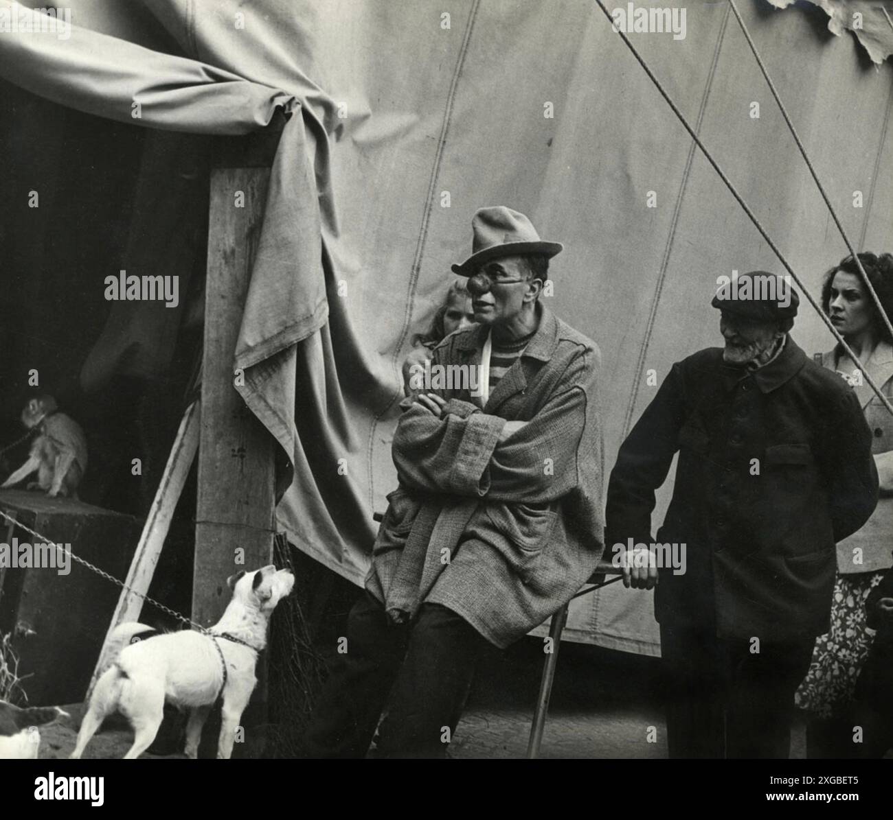 The Cirque Fanni at the Foire du Trône. Clown waiting outside the big ...