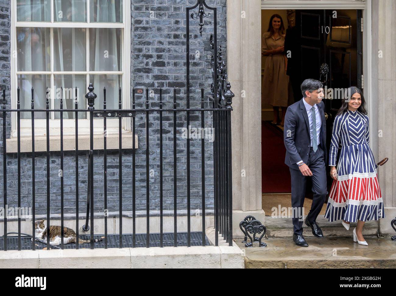 Rishi Sunak MP leaving 10 Downing Street with his wife, Ahshata Murty ...