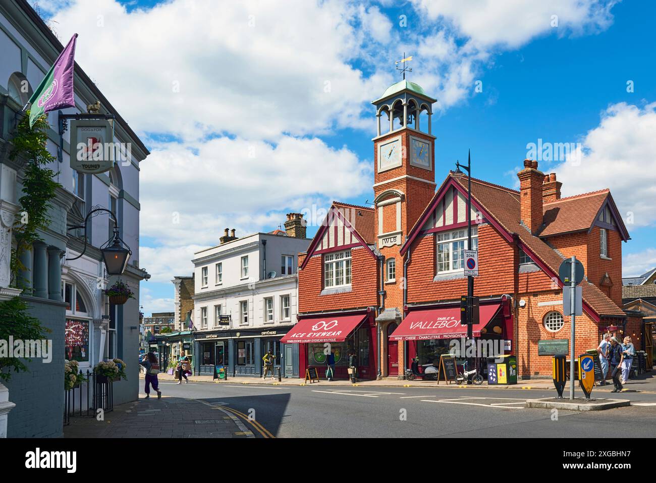 Wimbledon merton high street hi-res stock photography and images - Alamy