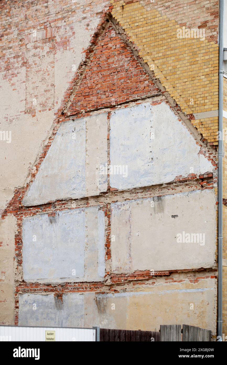 Brick firewall, roof, roof gable, demolition house, Quedlinburg, Saxony ...