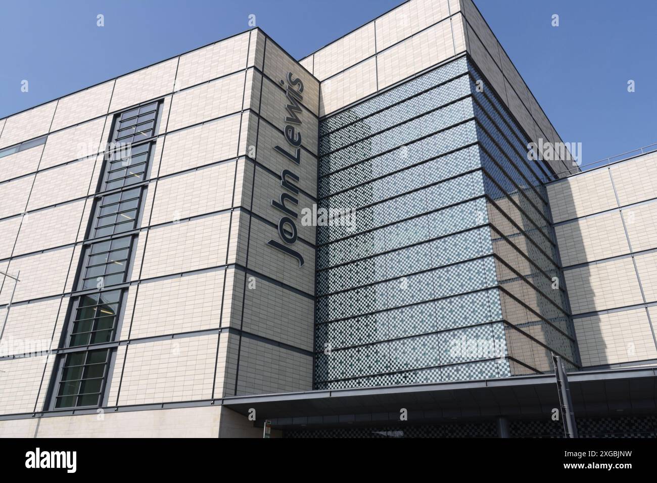 John lewis cardiff city hi-res stock photography and images - Alamy