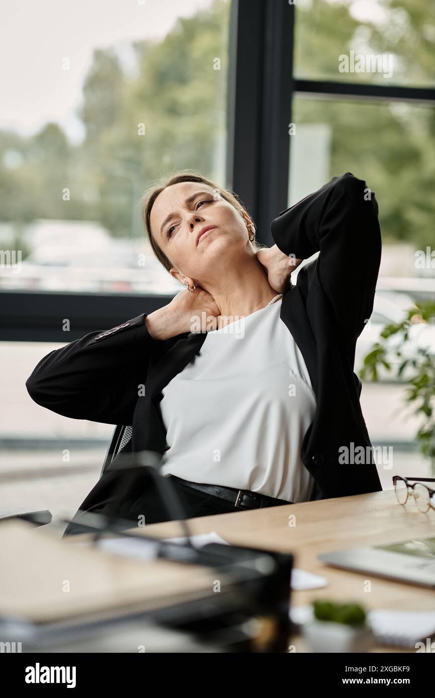 Distressed middle aged woman hi-res stock photography and images - Alamy