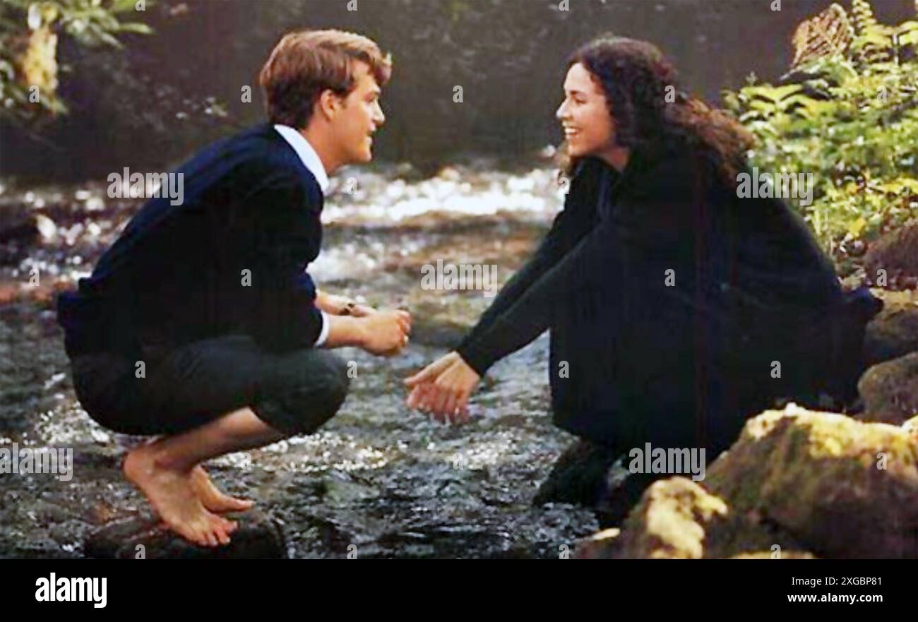 CIRCLE OF FRIENDS 1995 Savoy Pictures film with Minnie Driver as ...