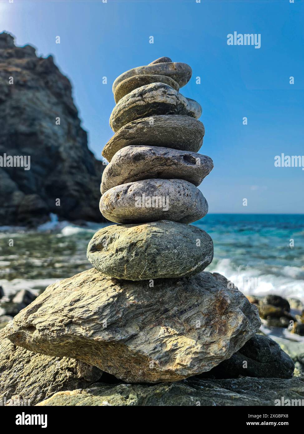 Pebble balance hi-res stock photography and images - Alamy