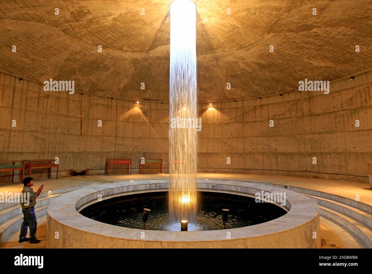 Fountain inside the Museum of Independence at Suhrawardy Udyan, Dhaka ...
