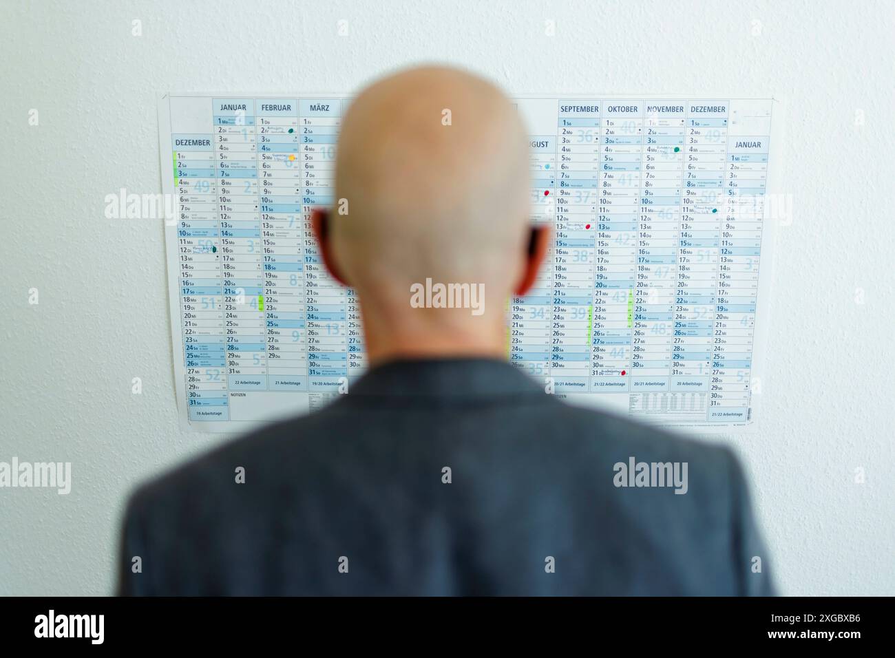 Calendar release hi-res stock photography and images - Alamy