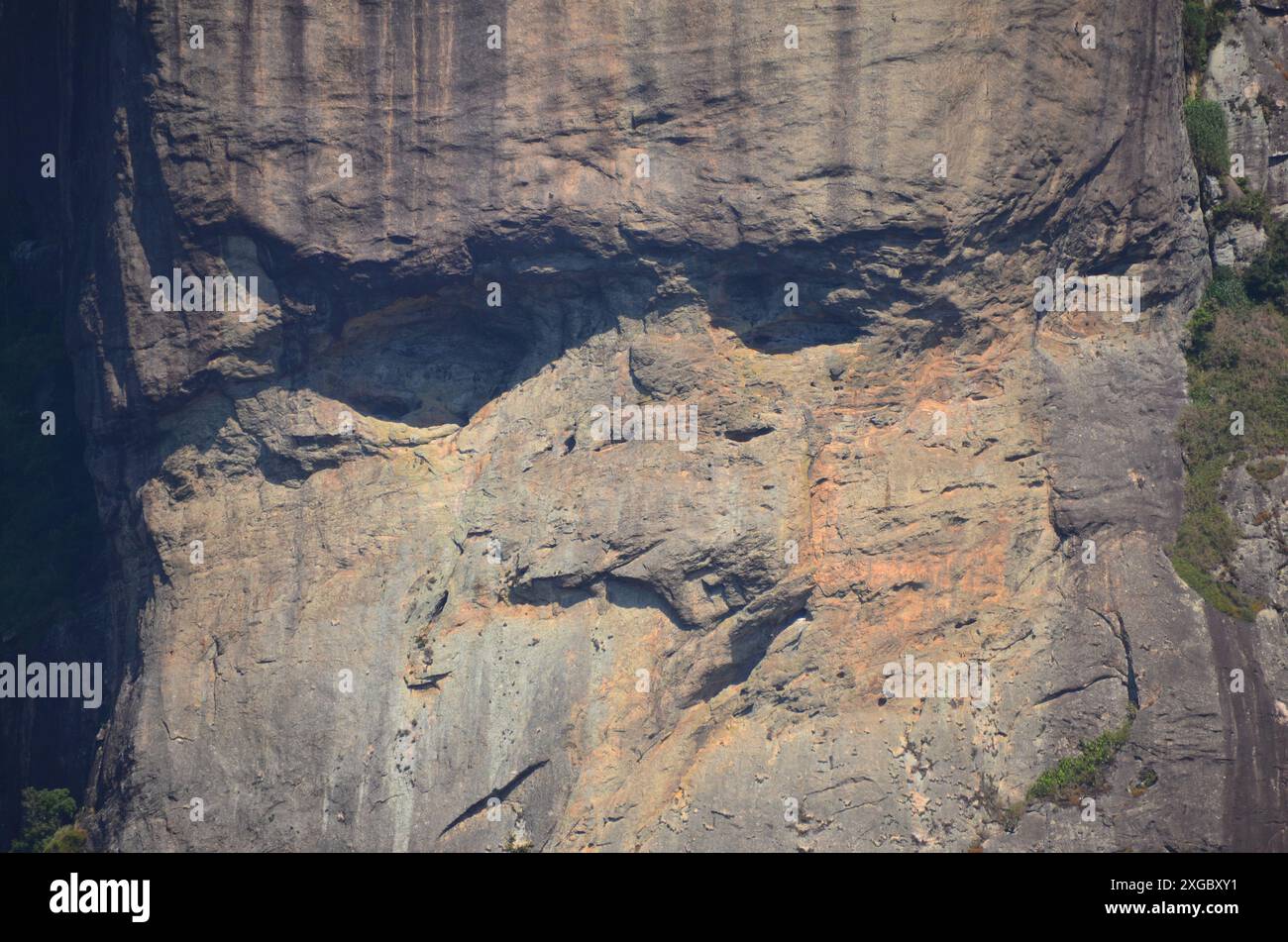 Wide view of the beautiful Pedra da Gávea (Gavea Rock) from a viewpoint ...