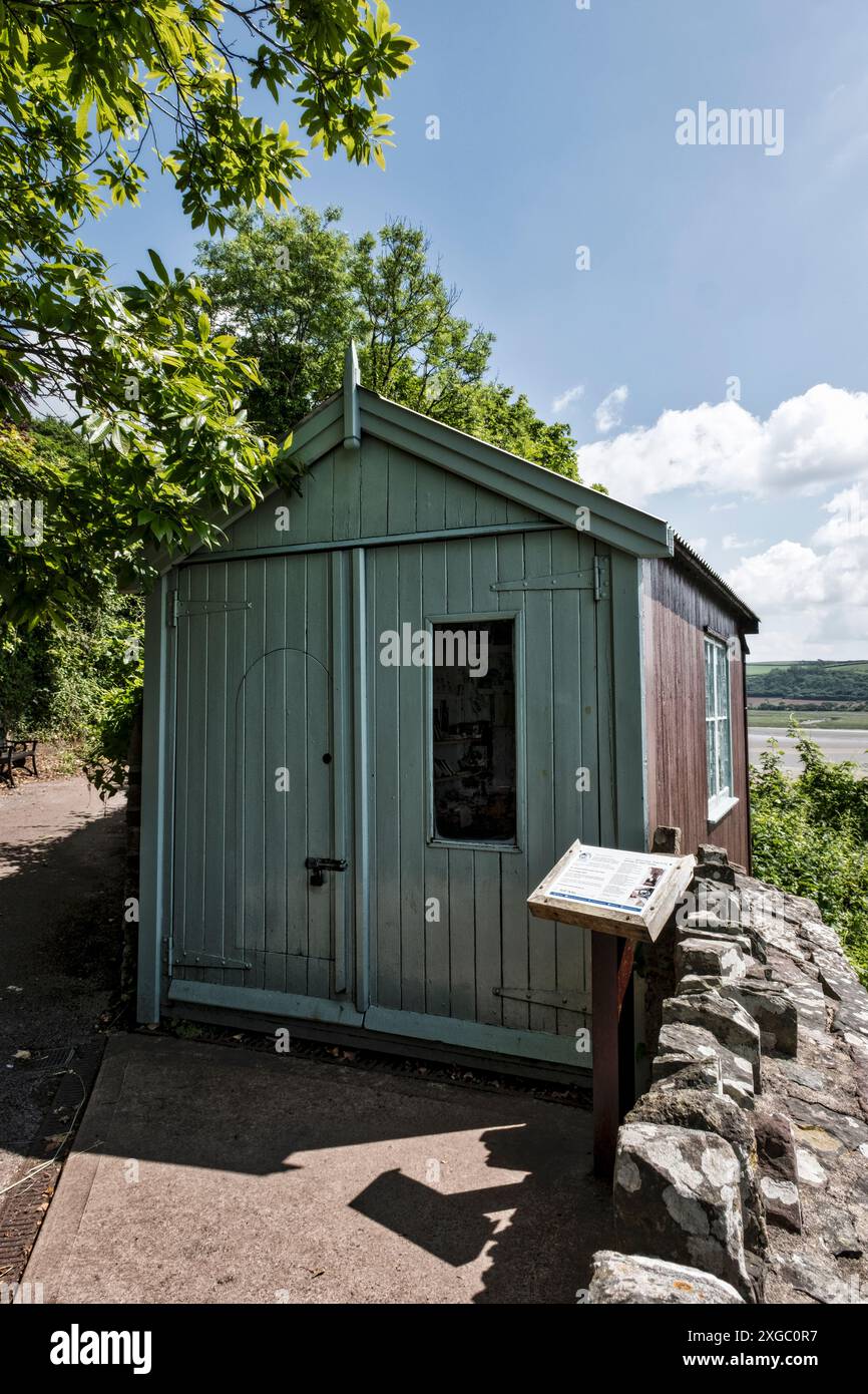 Dylan thomas on beach hi-res stock photography and images - Alamy