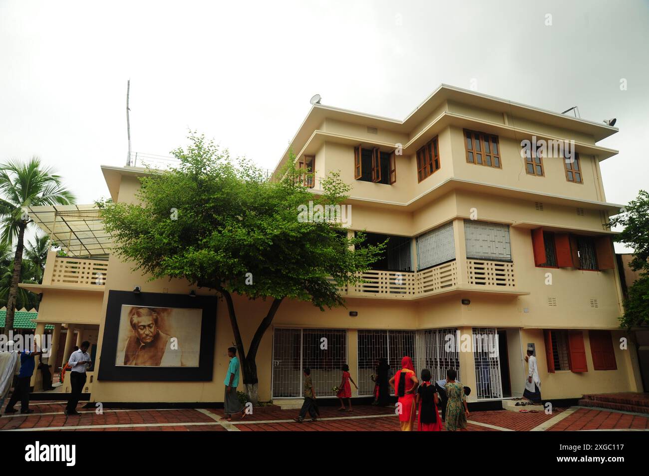 Residence of Sheikh family in Tungipara, Gopalganj (Beside Mausoleum of ...