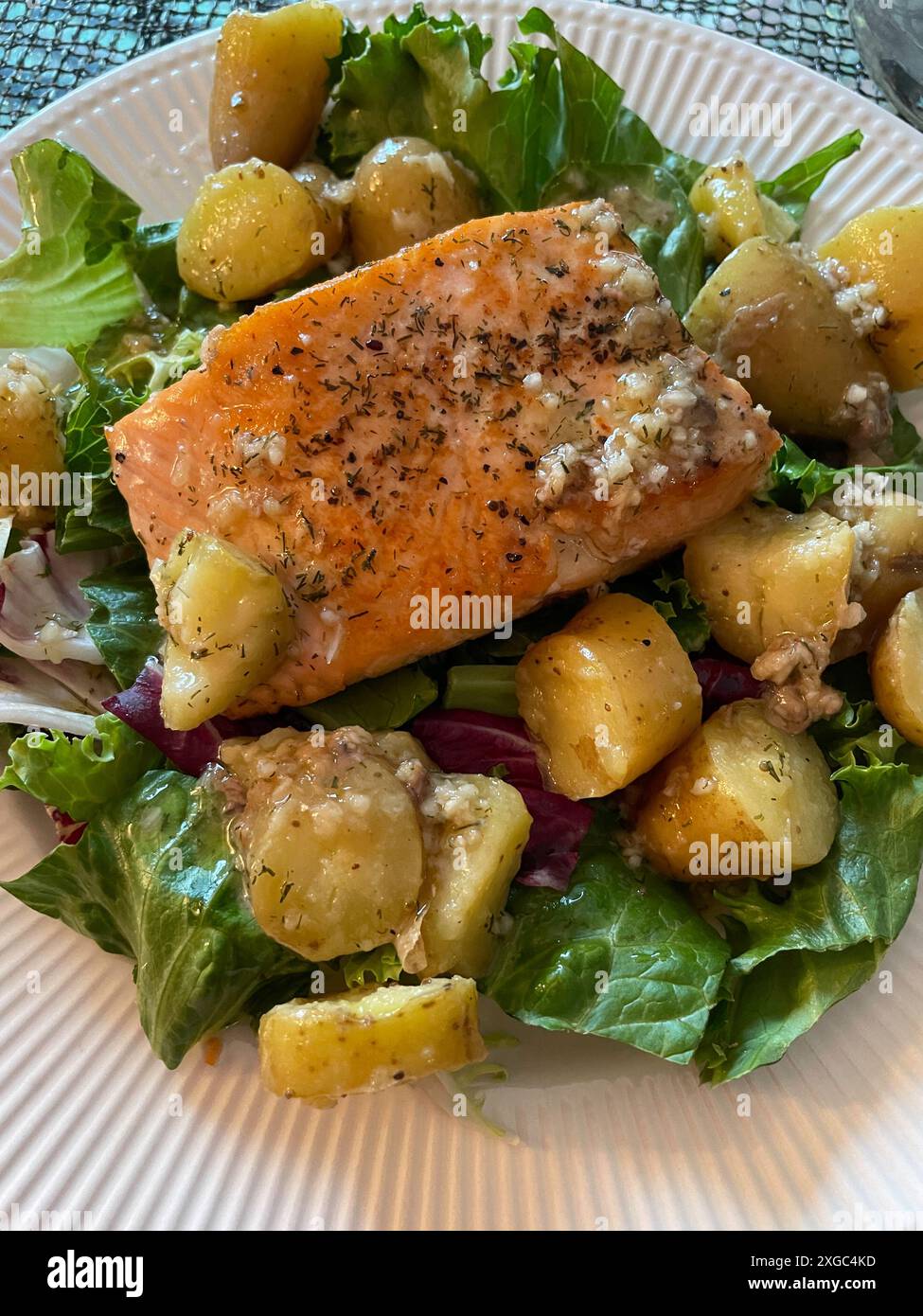 Salmon entree hi-res stock photography and images - Alamy