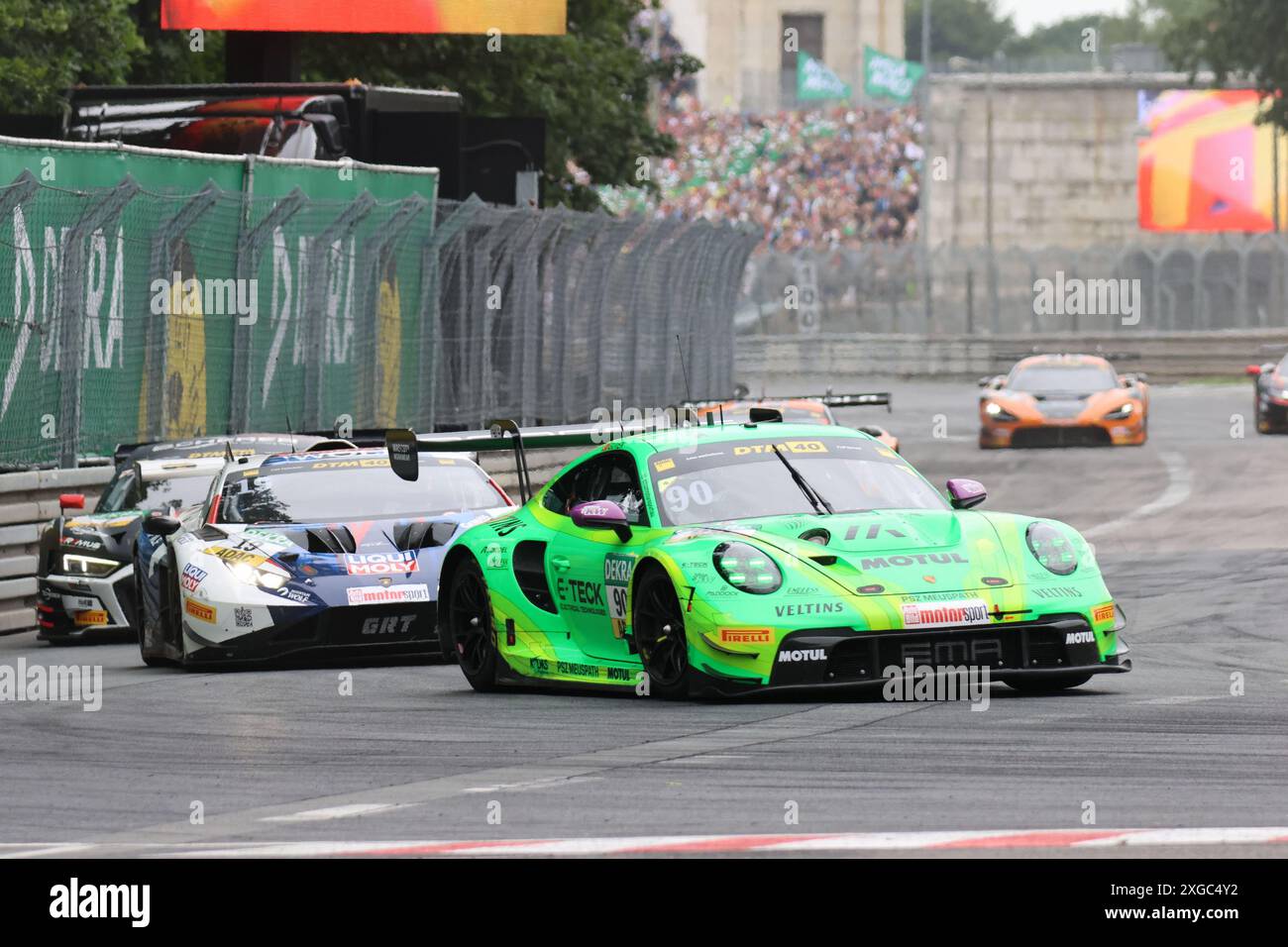 Ayhancan Gueven (TUR), #90, Porsche 911 GT3 R, Team: Manthey EMA Racing ...
