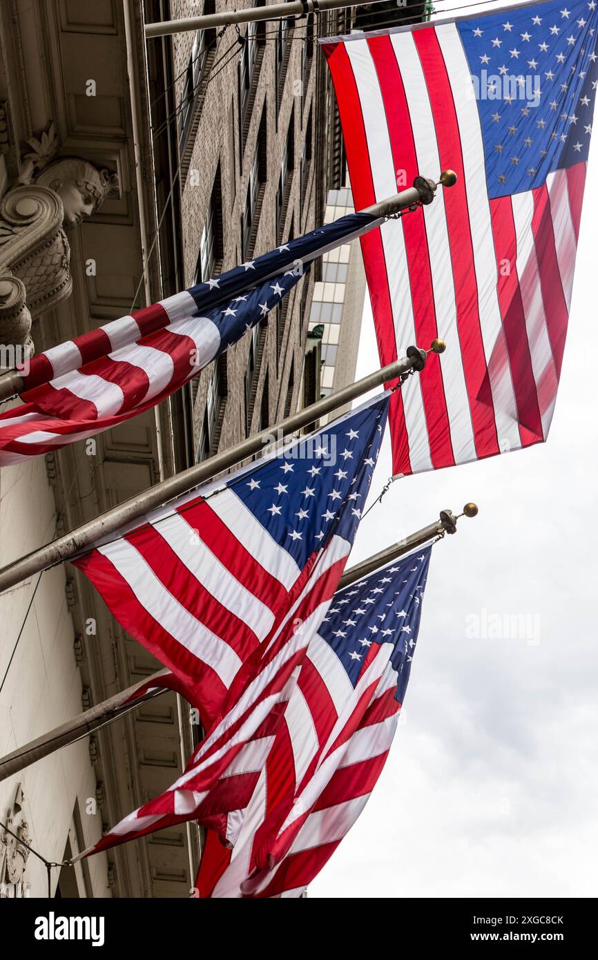 Flags flying outside building hi-res stock photography and images - Alamy