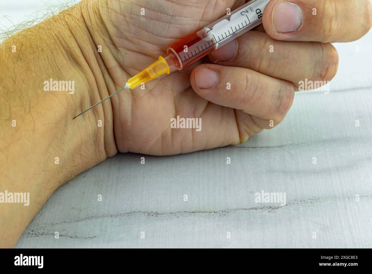 Drug addict needle hi-res stock photography and images - Alamy