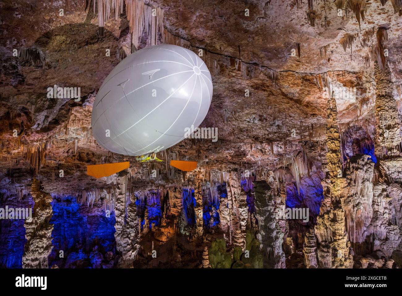 France, Gard, Mejannes-le-Clap, grotte de La Salamandre (Salamander ...