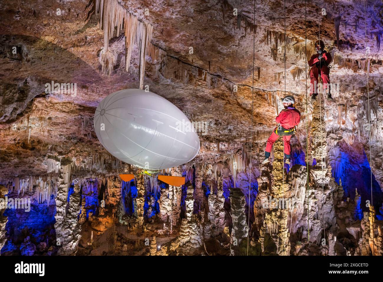 France, Gard, Mejannes-le-Clap, grotte de La Salamandre (Salamander ...