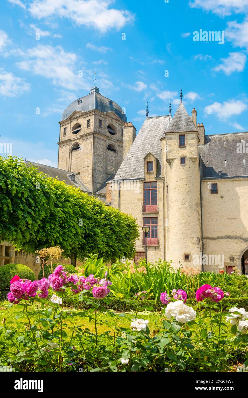 Basilica of notre dame dalencon hi-res stock photography and images - Alamy