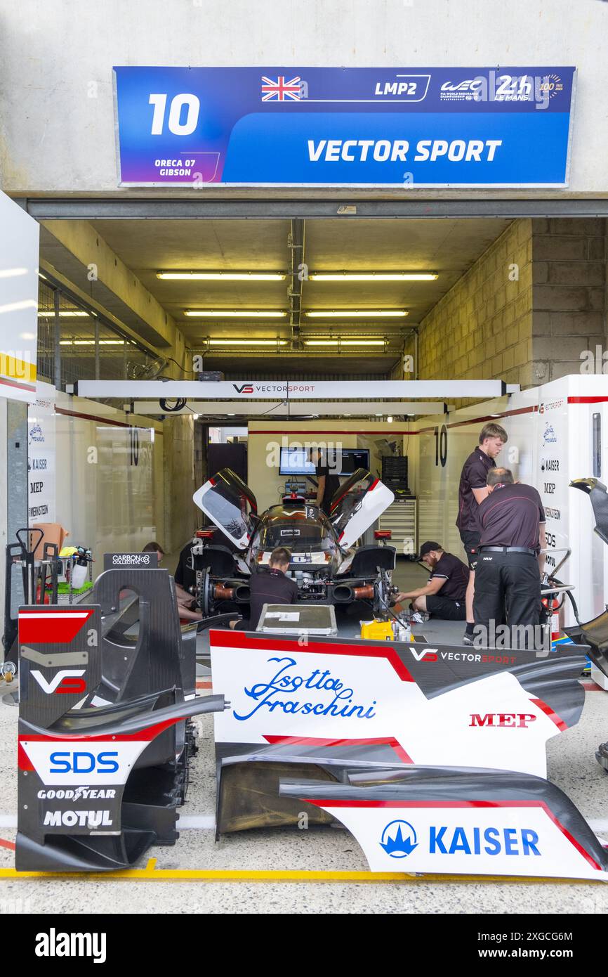 France, Sarthe, Le Mans, car race of the 24 hours of Le Mans, the 100 ...