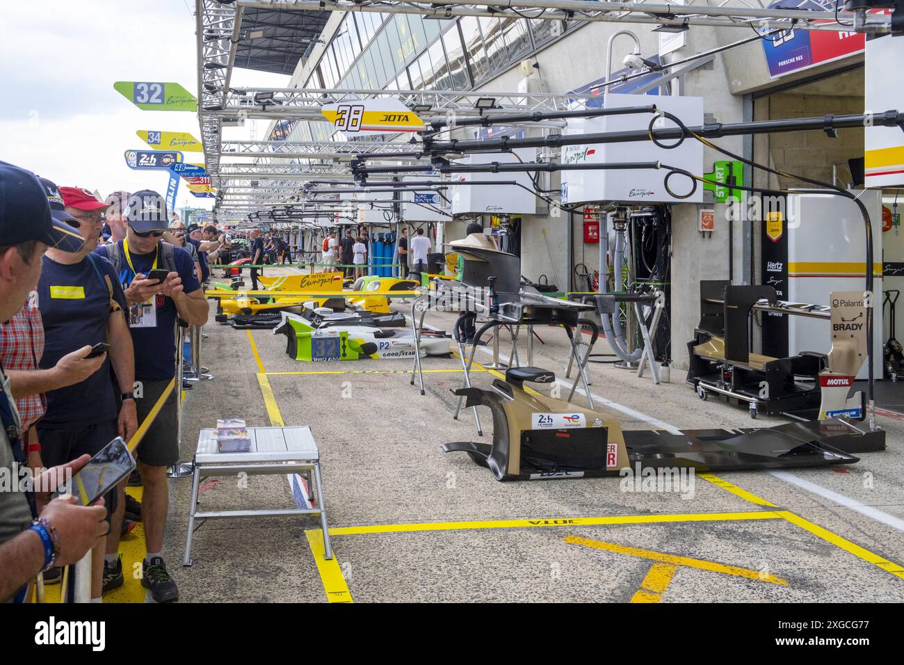 France, Sarthe, Le Mans, car race of the 24 hours of Le Mans, the 100 ...