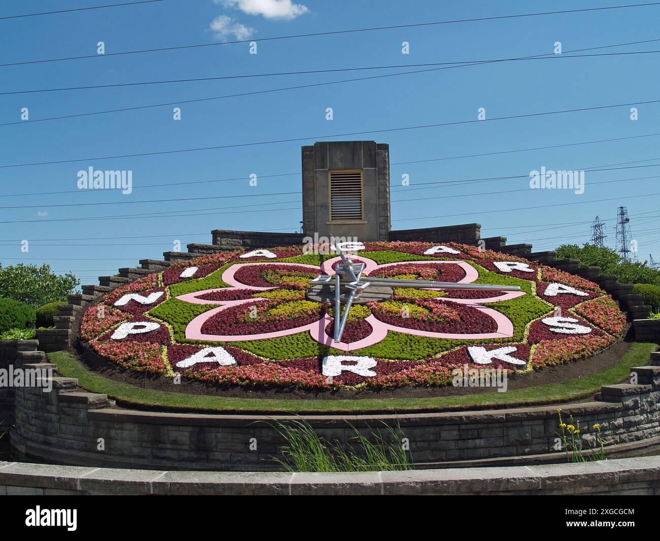 Floral clock niagara hi-res stock photography and images - Alamy