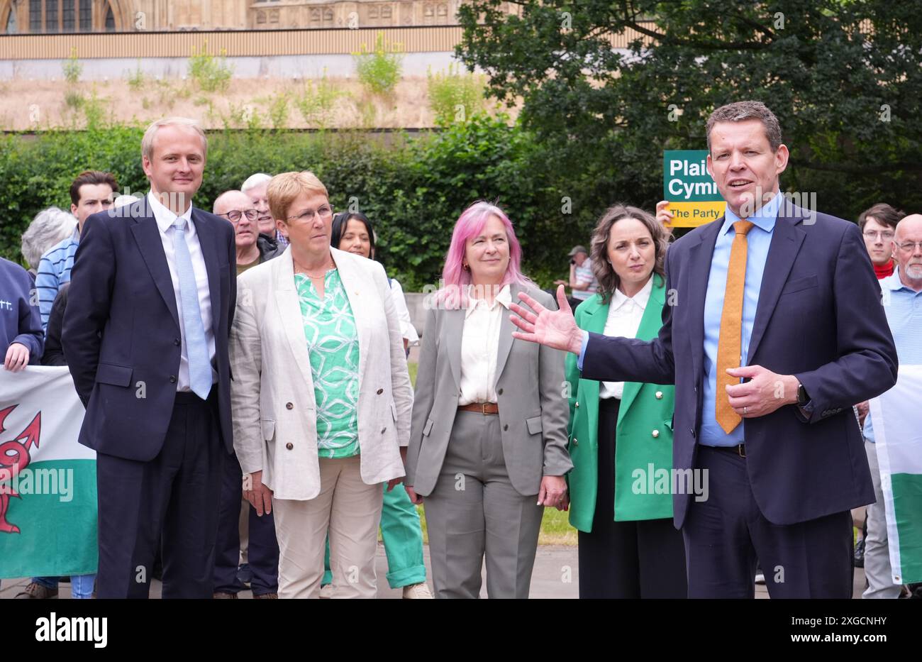Plaid Cymru Leader Rhun ap Iorwerth (right), joins the four Plaid Cymru ...