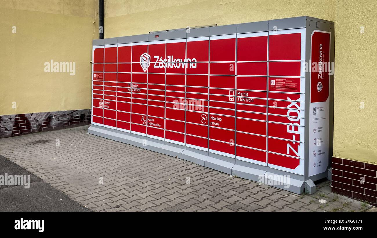 Z-BOX, self-service pick-up and drop-off point of Zasilkovna in Ostrava ...