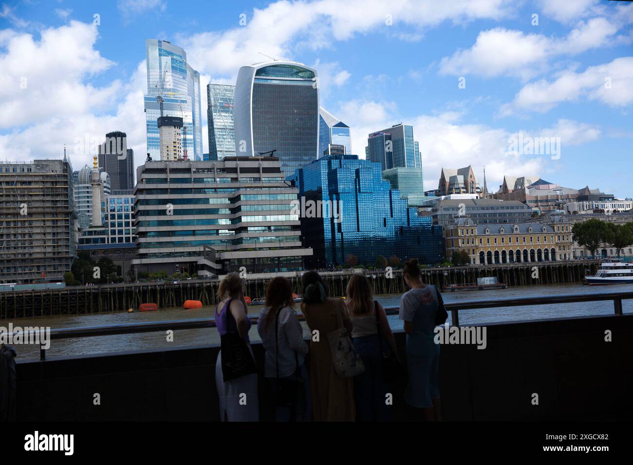 London urban landscape hi-res stock photography and images - Alamy
