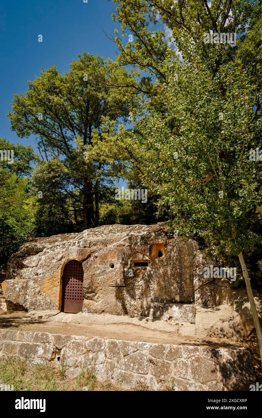 Troglodyte structures hi-res stock photography and images - Alamy