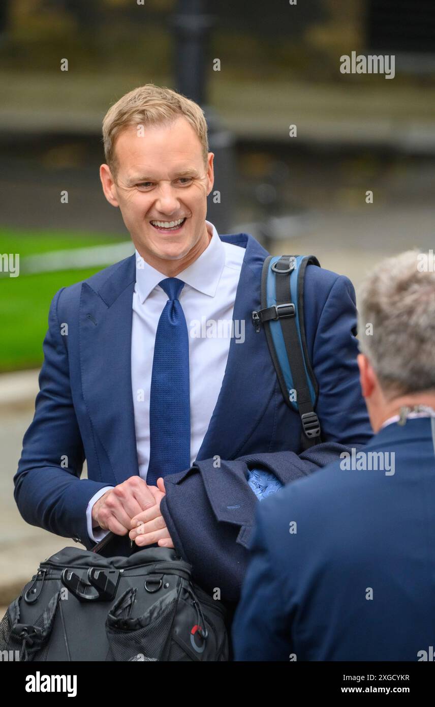 Dan Walker - Channel 5 News presenter - in Downing Street the day after ...