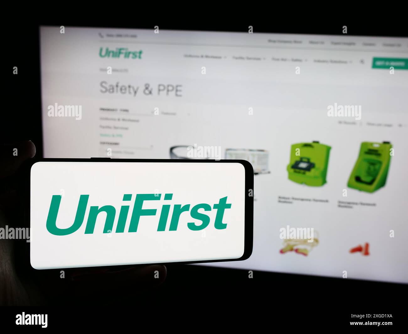 Unifirst logo hi-res stock photography and images - Alamy