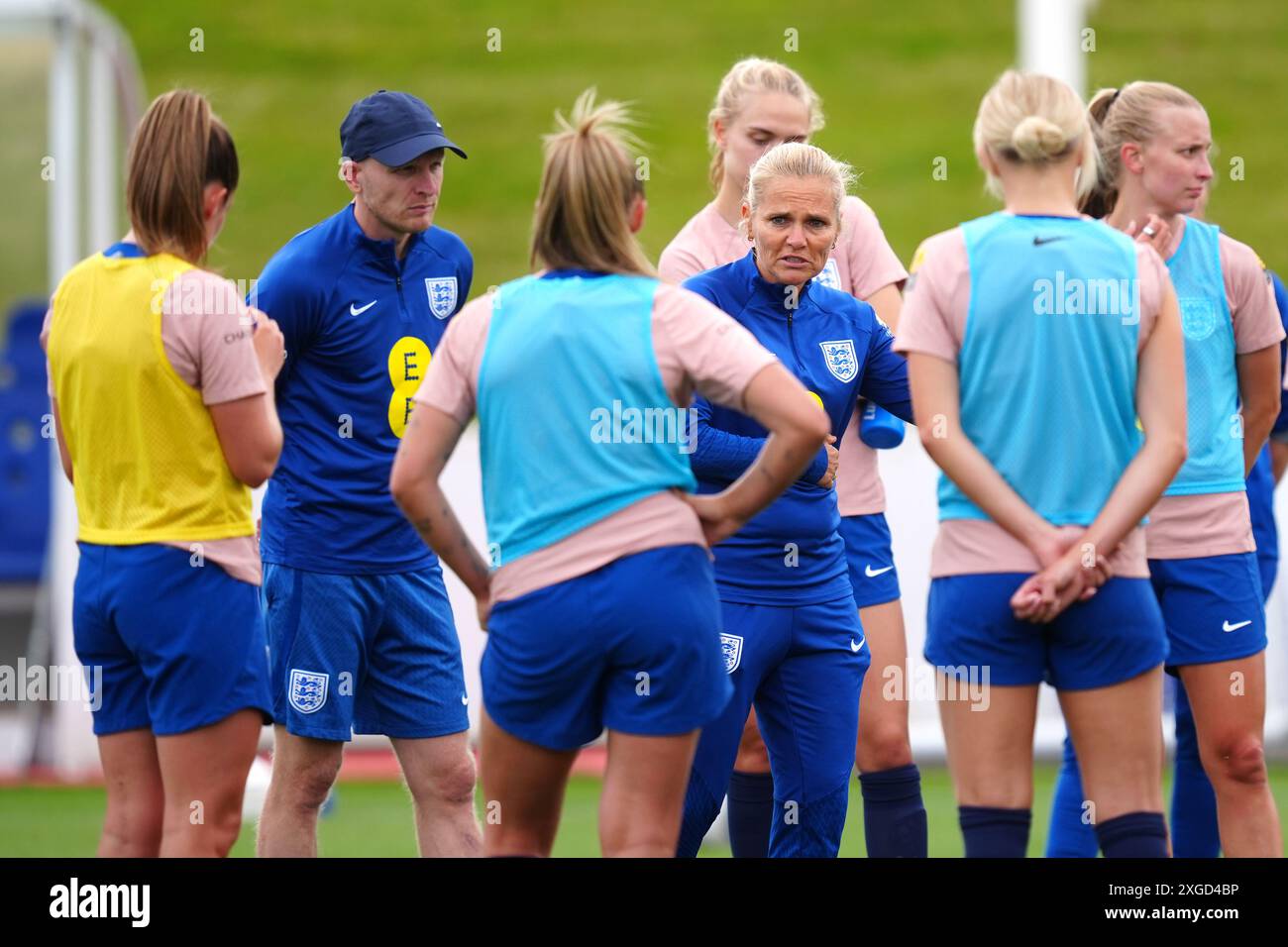England manager Sarina Wiegman (centre right) with the players during a ...