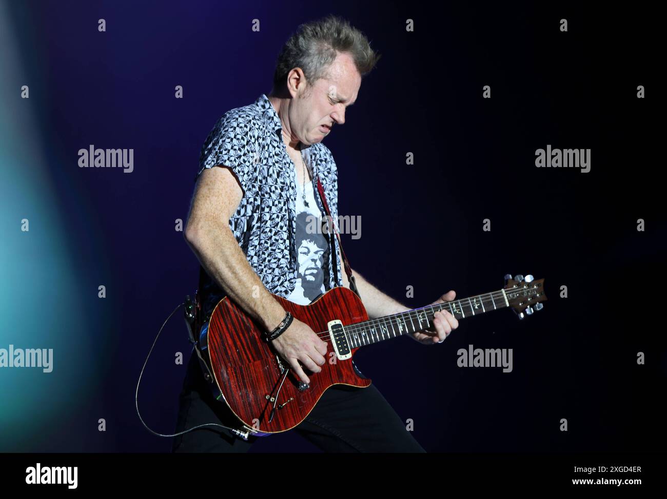 Simon McBride, Gitarrist von Deep Purple, beim Auftritt von Deep Purple ...