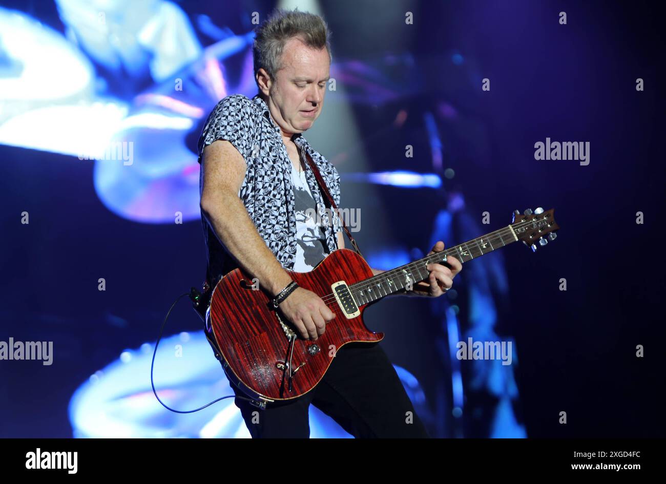 Simon McBride, Gitarrist von Deep Purple, beim Auftritt von Deep Purple ...