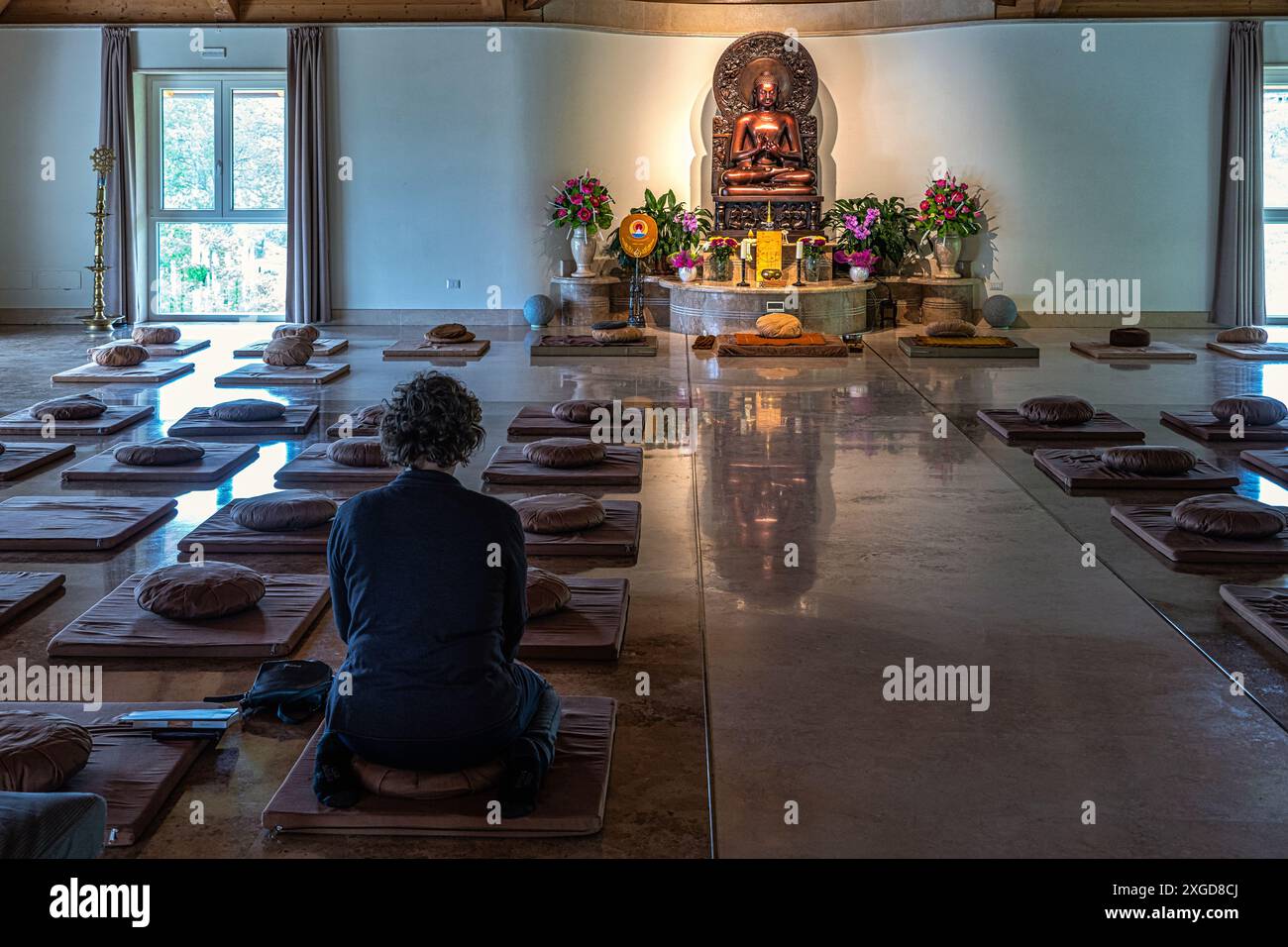 Room of the kneeler hi-res stock photography and images - Alamy