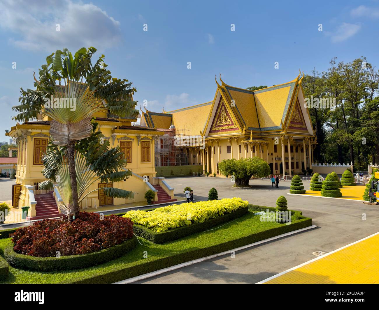 Exterior view of the Royal Palace grounds in Phnom Penh, Cambodia ...
