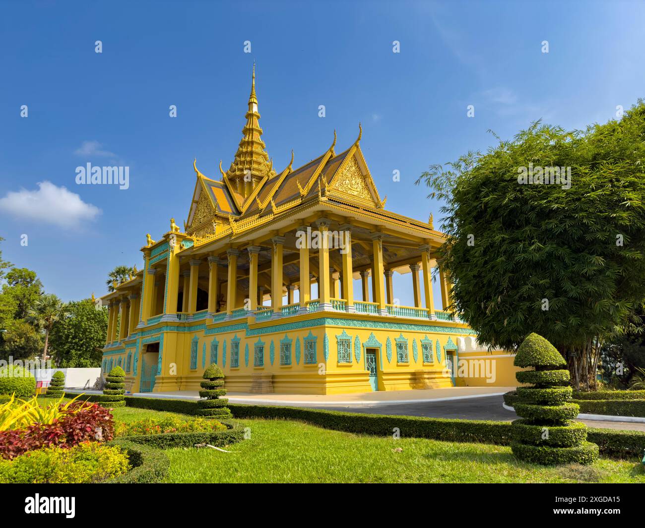 Exterior view of the Royal Palace grounds in Phnom Penh, Cambodia ...