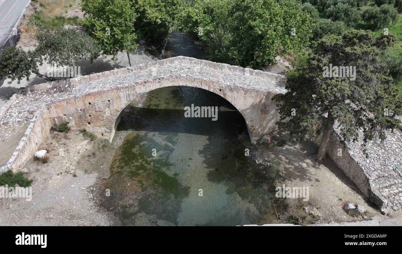 Historic stone bridge crete hi-res stock photography and images - Alamy